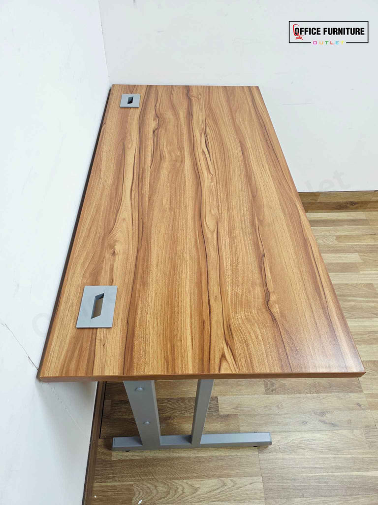Light Walnut Office Desk 120×60 cm – Compact Workstation